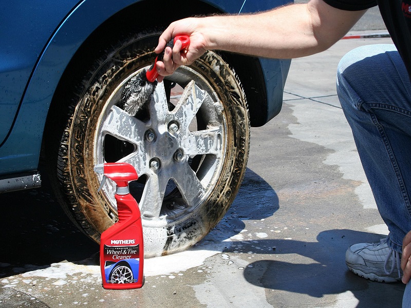 Here's How To Properly Clean Your Wheels - Auto Insurance Maw